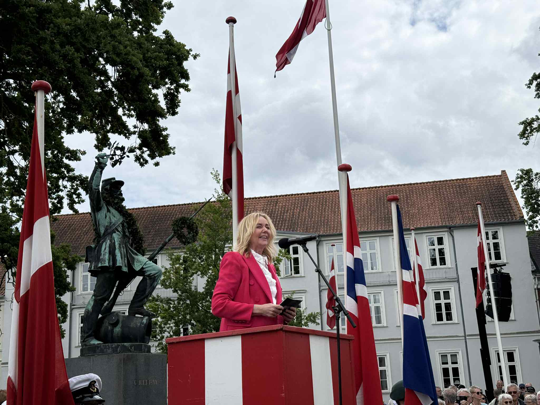 Mona Juul fra talerstolen i Fredericia – Vi må aldrig glemme prisen for friheden ...